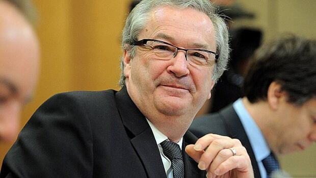 Elections watchdog mulls regulating parties' voter databanks | CBC News Elections watchdog mulls regulating parties' voter databanks | CBC News