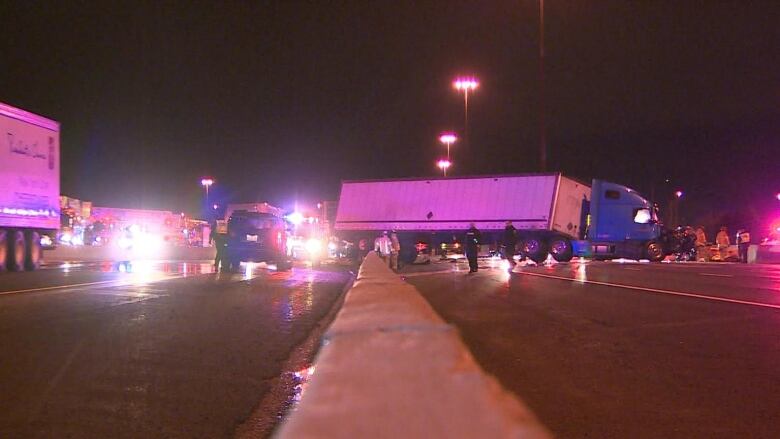 Suv Crashes Into Police Cruisers On Scene For Tractor Trailer Crash On