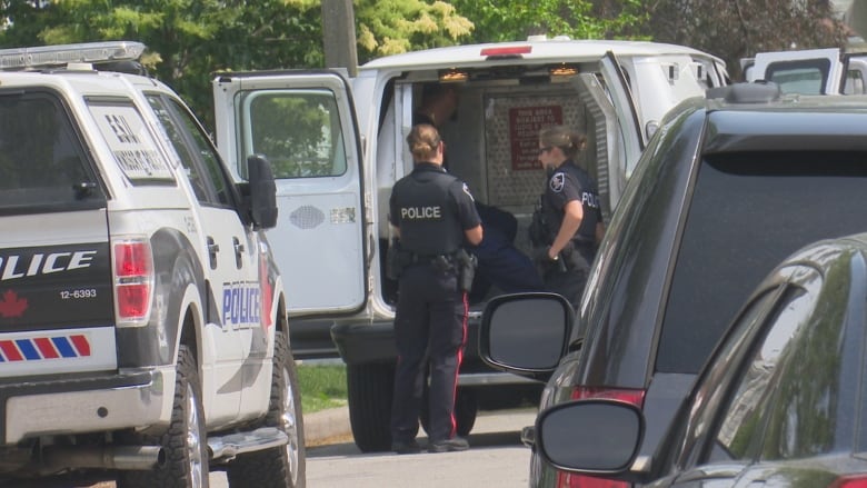 Lengthy Windsor Police Standoff Began With Fabricated Call Cbc News