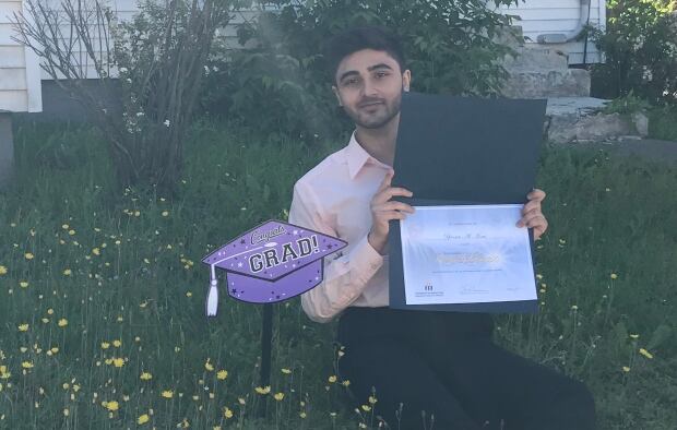 Former Syrian Refugee Scores Prestigious Roméo Leblanc Scholarship Cbc News