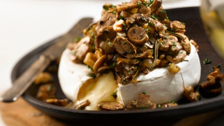 Make Your Own Baked Brie Topped With Mushrooms Cbc News