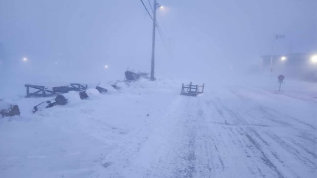 Blizzard Shuts Down Nunavuts Kivalliq Region Cuts Power In Arviat