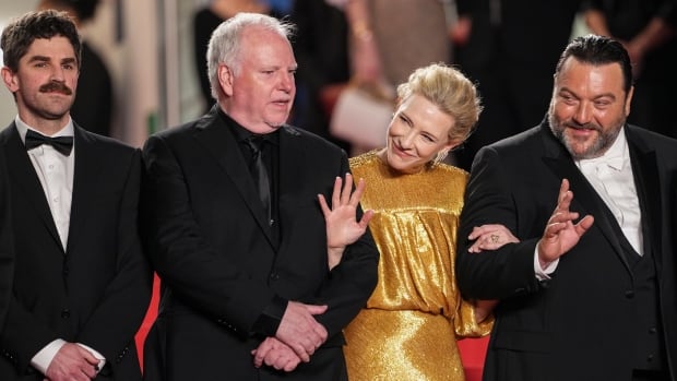 Winnipeg filmmaker Guy Maddin dips a toe into mainstream fare with Rumours | CBC News