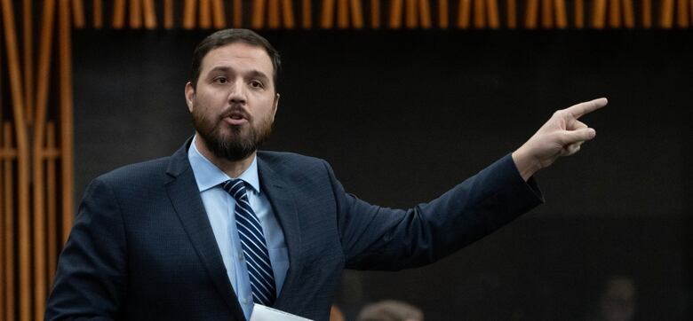 Poilievre to run for Alberta seat after MP Damien Kurek agrees to step down | CBC News