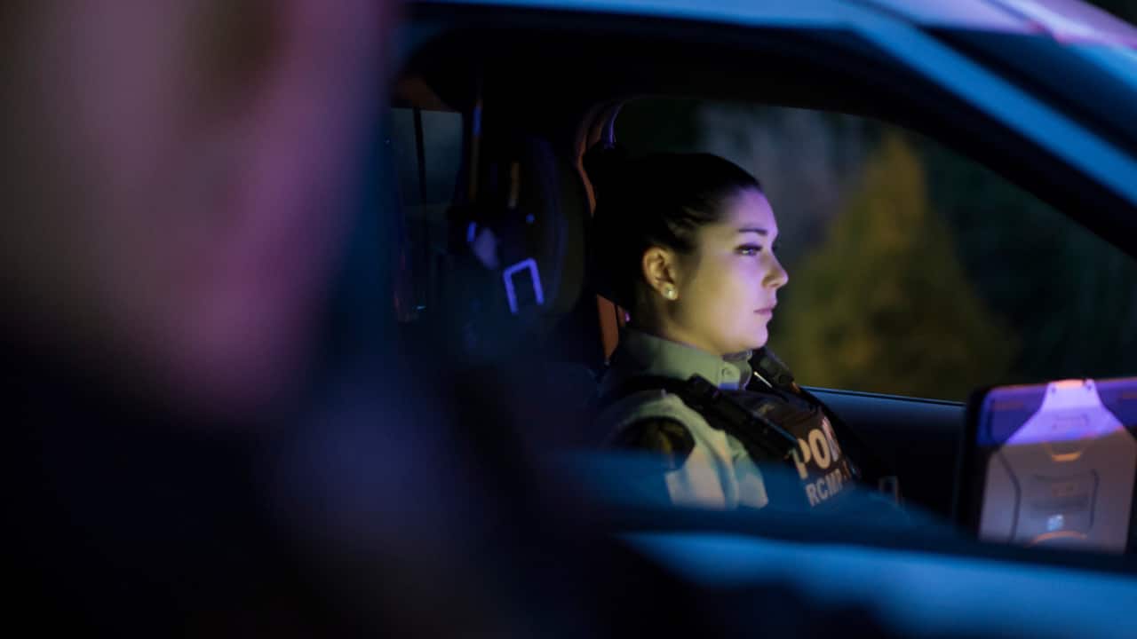 No Easy Fix To Dangers Police Officers Face Cbc Ca